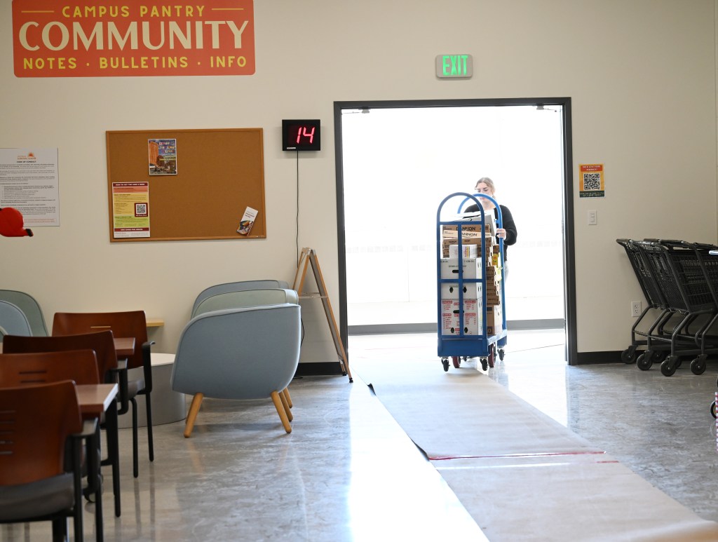 UMass opens campus pantry to fight student hunger - Amherst Bulletin