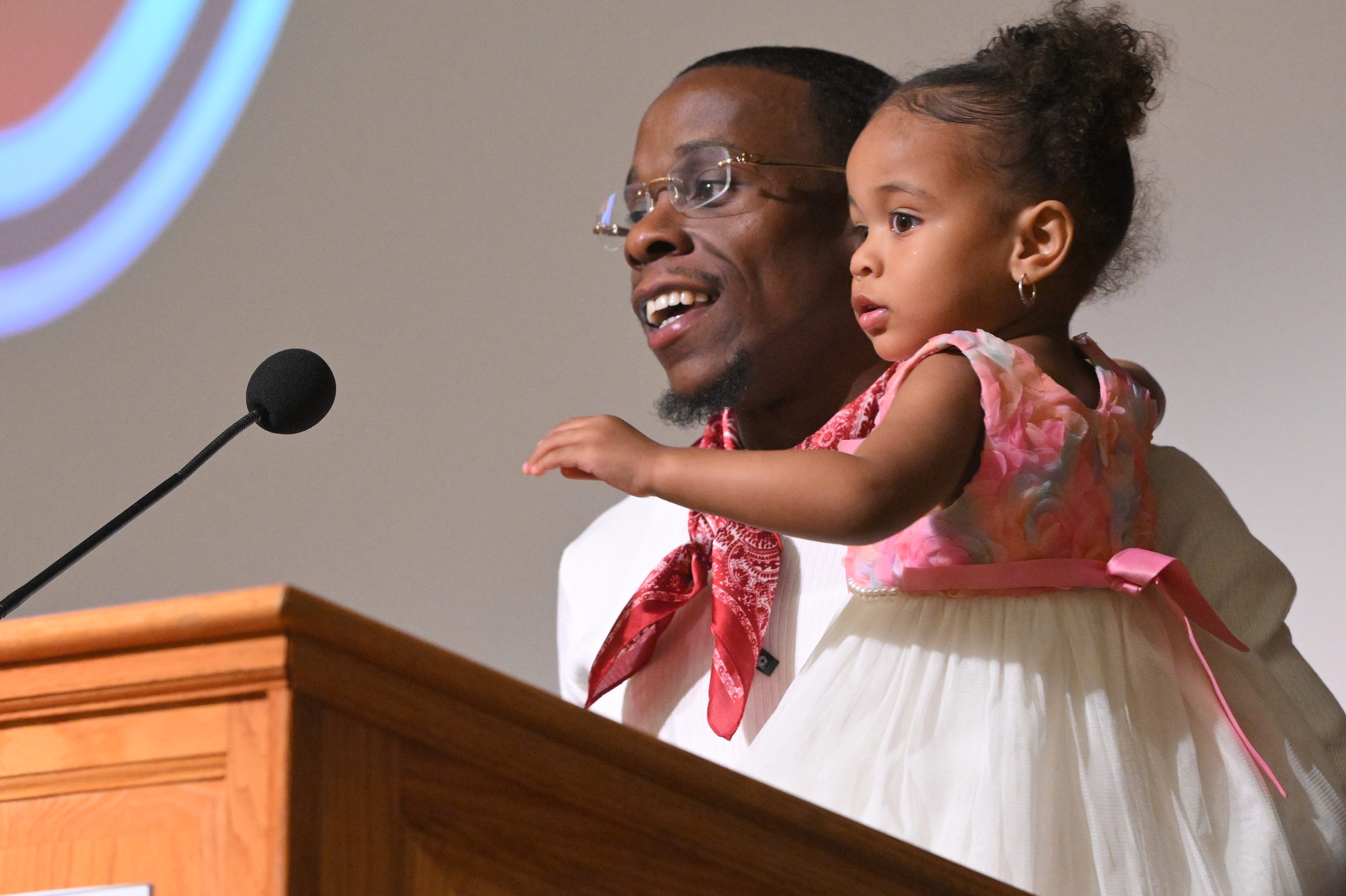 UMass legends Victor Cruz and Chaz Williams among school's Hall of Fame Class of 2025 - Daily ...